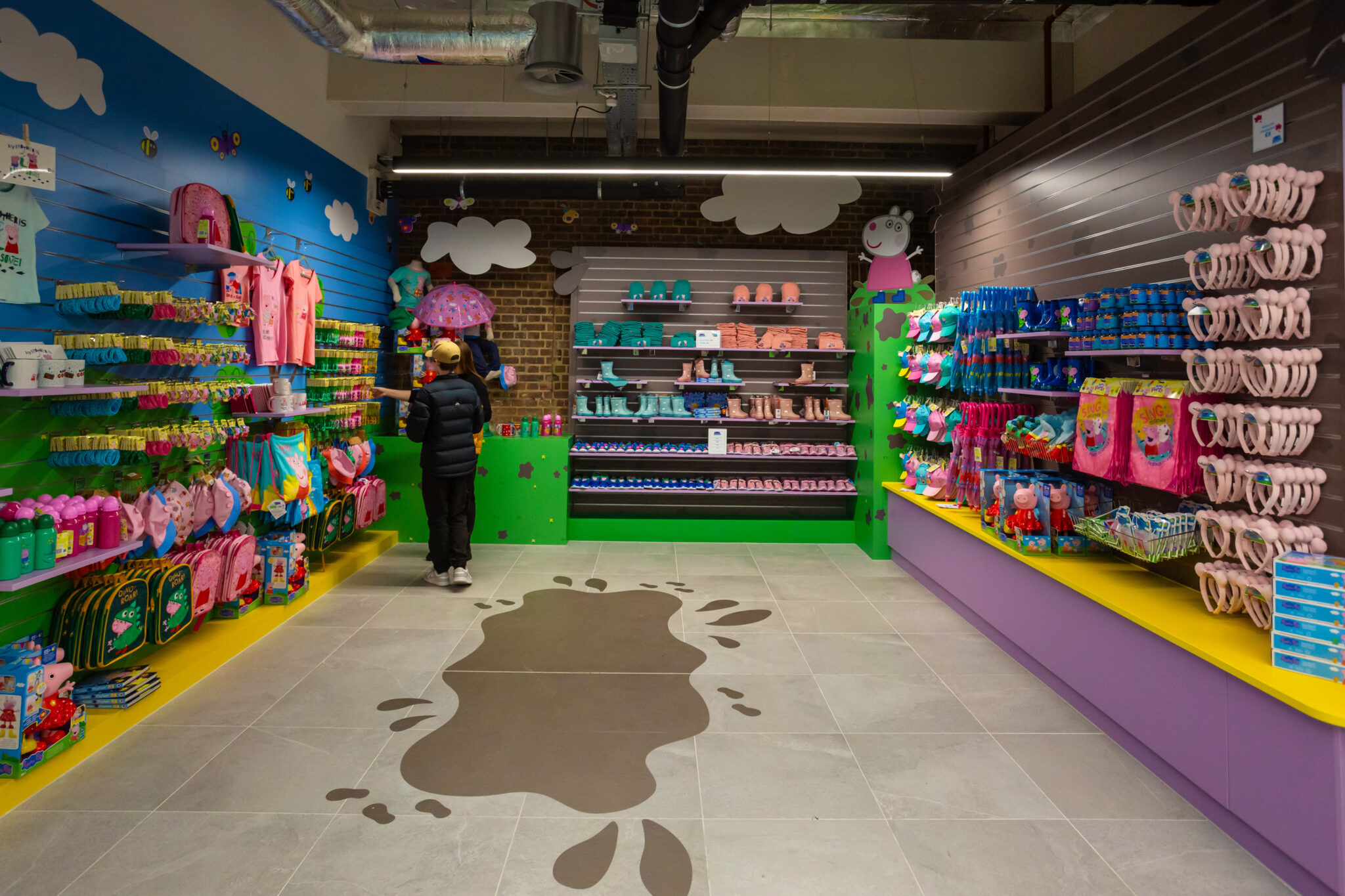 World’s first standalone TRANSFORMERS and PEPPA PIG stores now open in ...