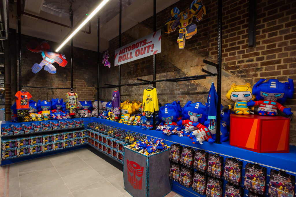 World’s first standalone TRANSFORMERS and PEPPA PIG stores now open in ...