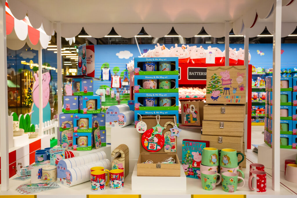 World’s first standalone TRANSFORMERS and PEPPA PIG stores now open in ...